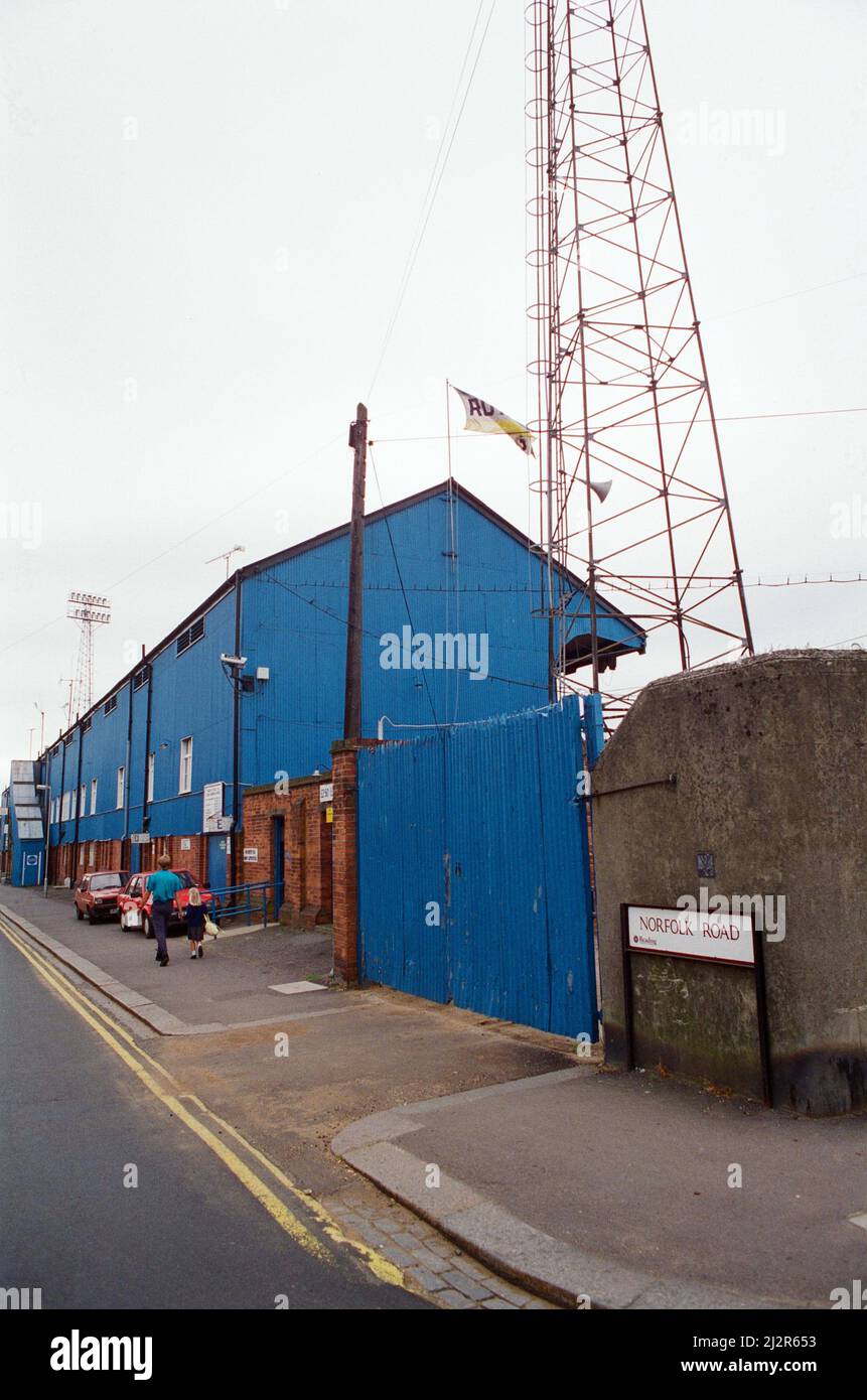 Reading stadium general hi-res stock photography and images - Alamy