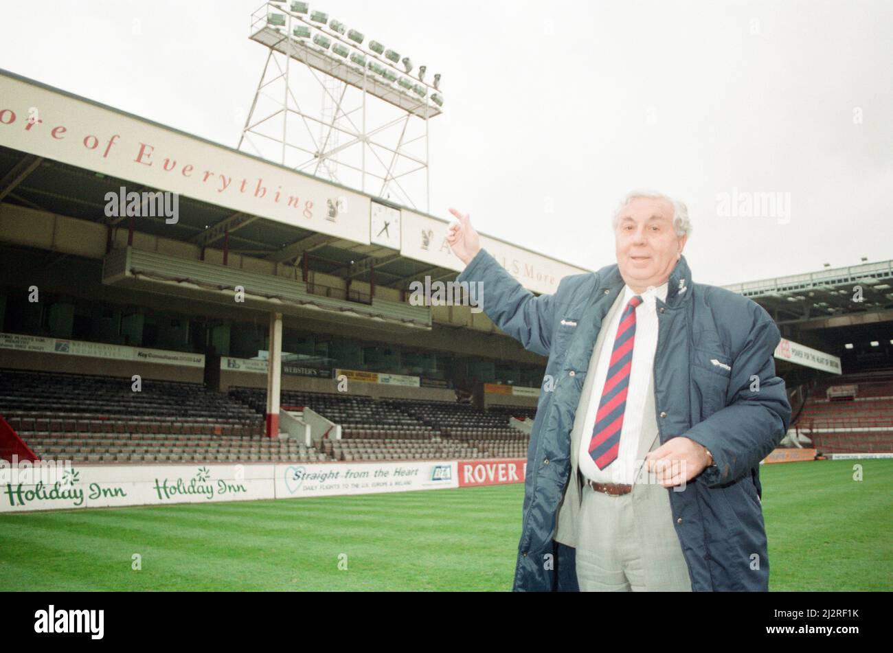 Doug Ellis, Chairman Aston Villa Football Club, news press conference ...