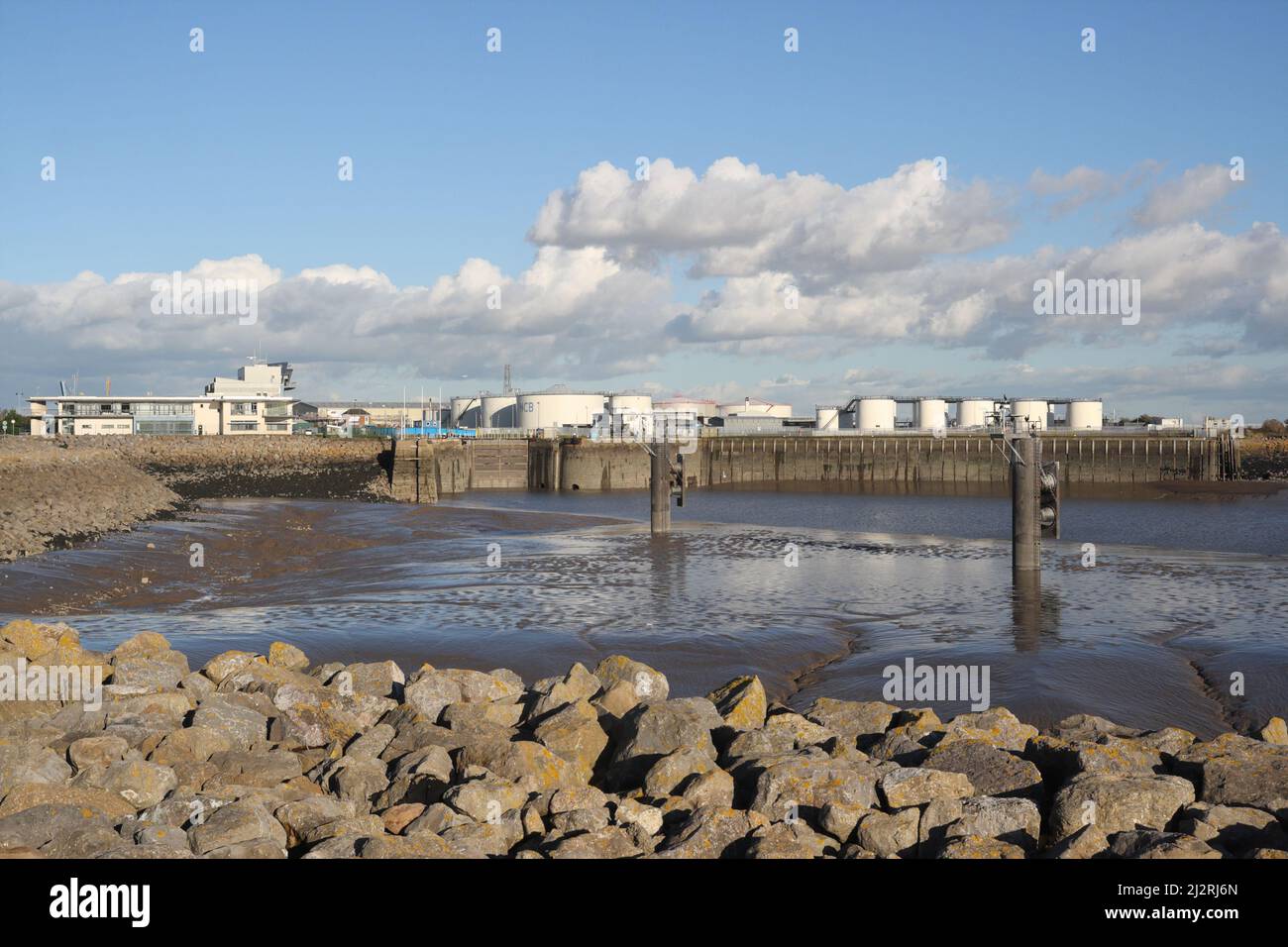 Tidal barrage hi-res stock photography and images - Alamy