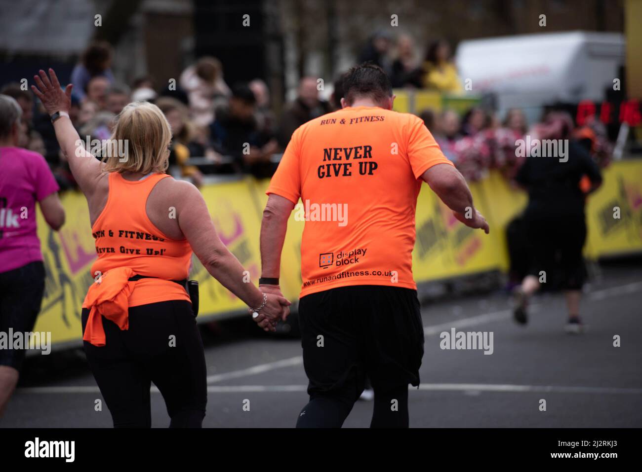 London marathon finish line 2022 hi-res stock photography and images ...