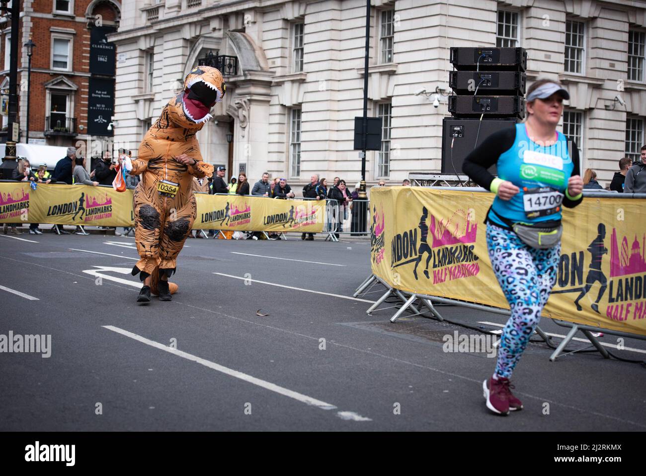 London, UK. 03rd Apr, 2022. A runner dressed as a dinosaur approaches ...