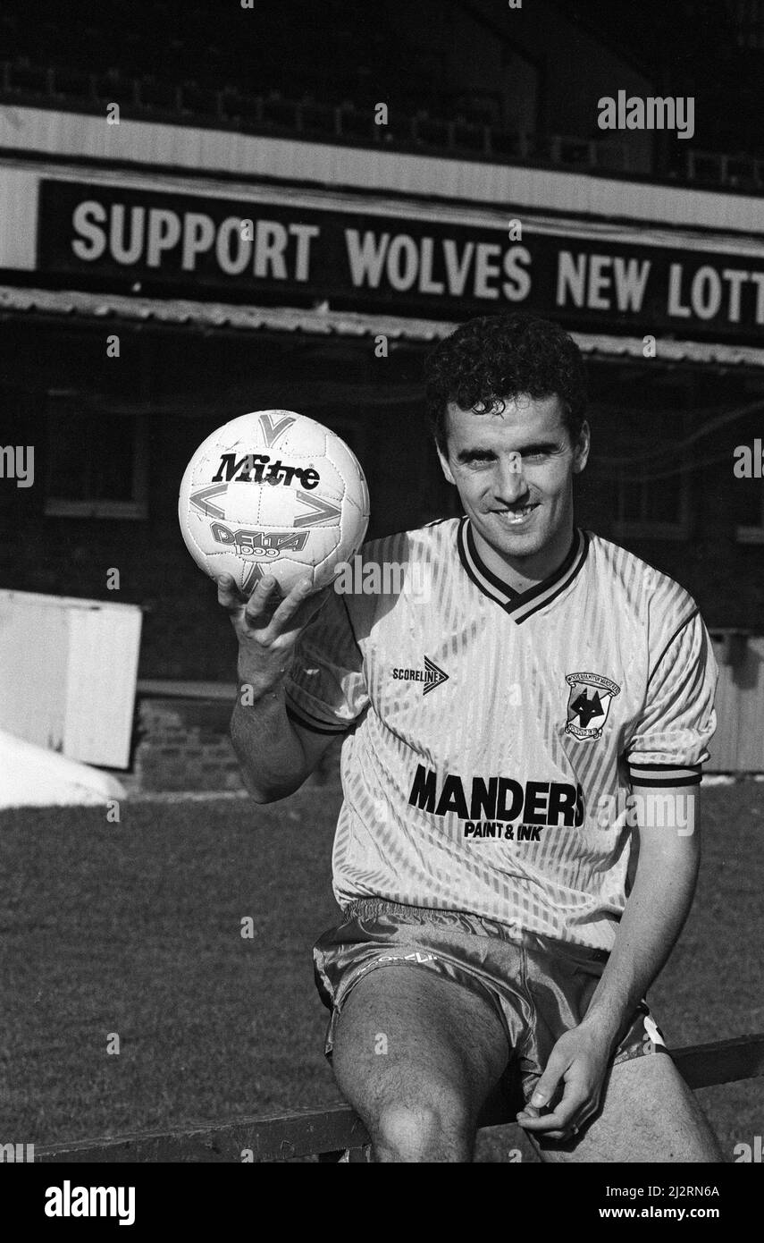 Footballer wolverhampton wanderers f c hi-res stock photography and ...