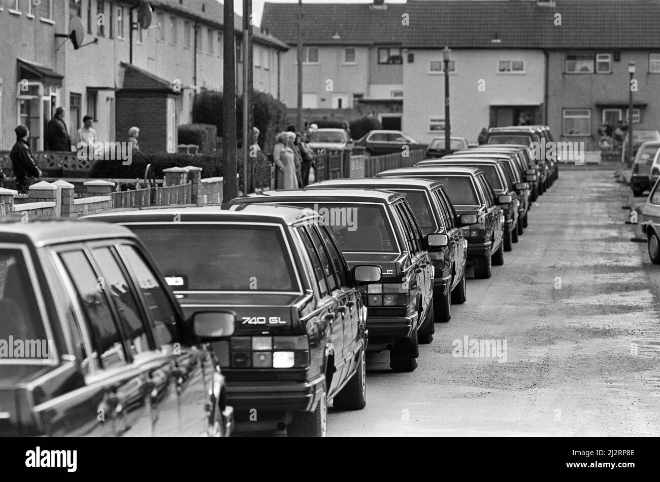 The funeral of James Bulger, Kirkby. 1st March 1993 Stock Photo - Alamy