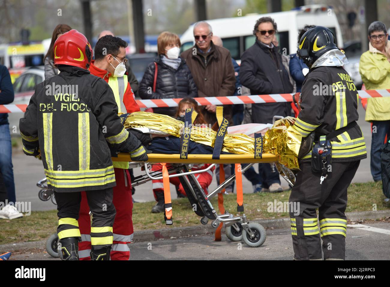 First aid demonstration Stock Photo - Alamy