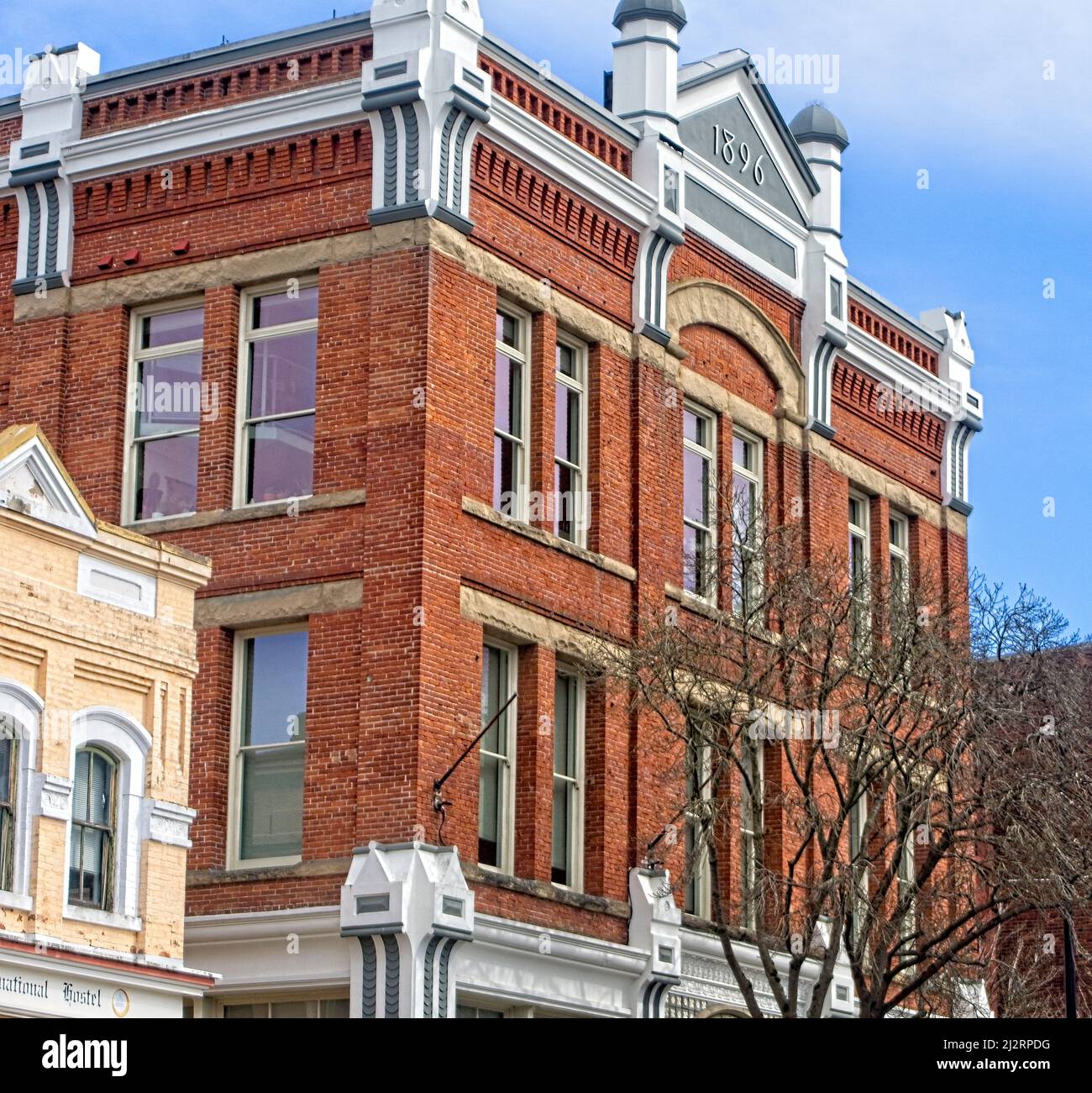 Brick street architecture hi-res stock photography and images - Alamy