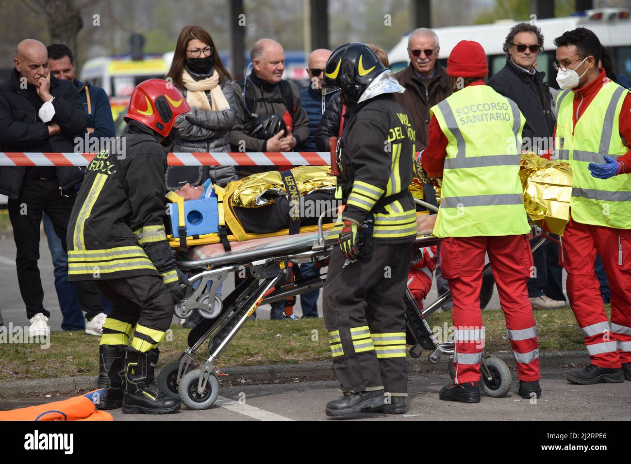 First aid demonstration Stock Photo - Alamy