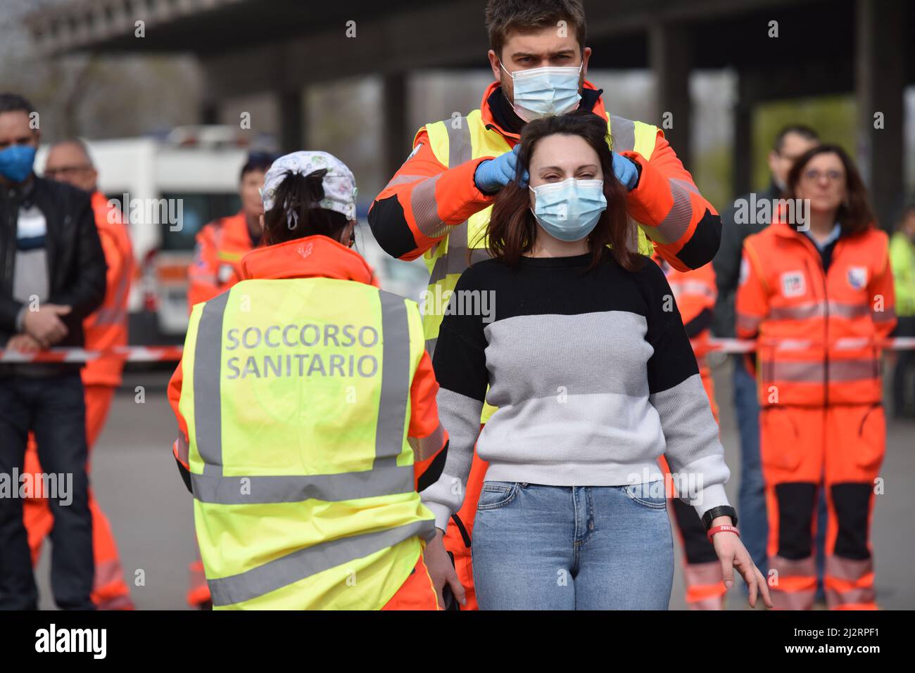 First aid demonstration Stock Photo - Alamy