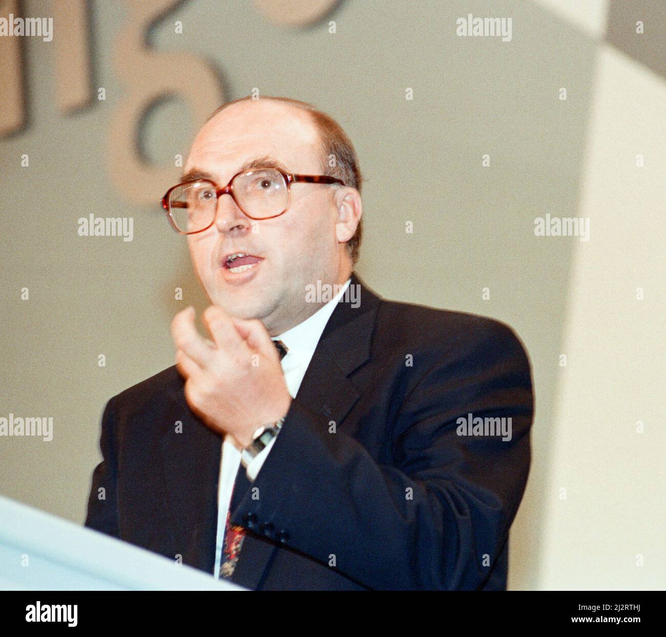 John smith and 1992 hi-res stock photography and images - Alamy