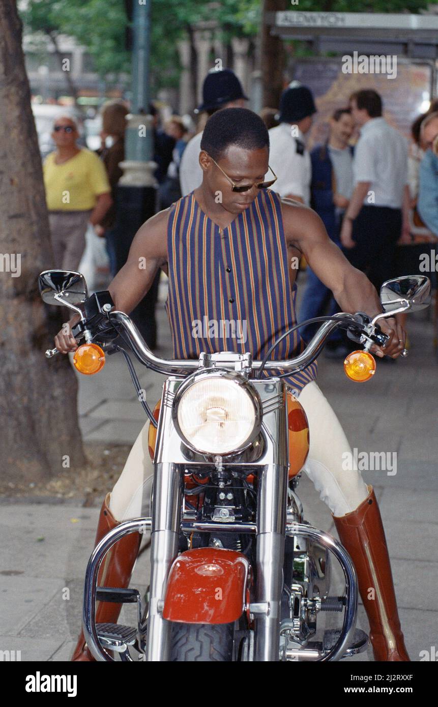 Nigel benn boxer hi-res stock photography and images - Alamy