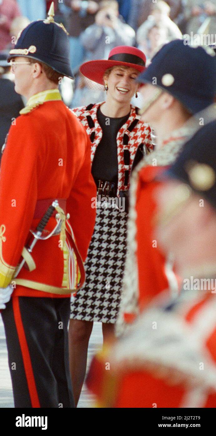 Princess diana october 1992 hi-res stock photography and images - Alamy