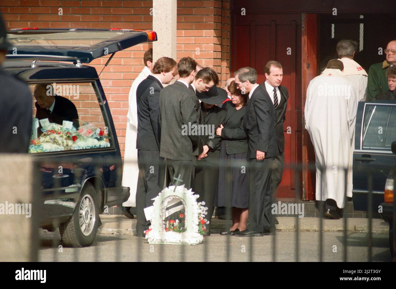 Inside James Bulger's Murder By Robert Thompson And Jon, 46% OFF