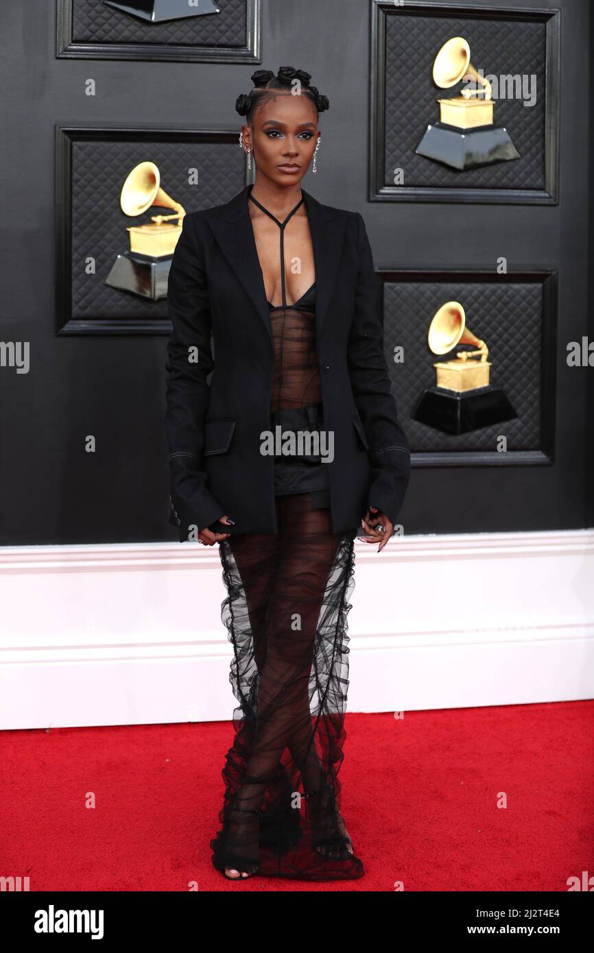 Tiara red carpet hi-res stock photography and images - Alamy