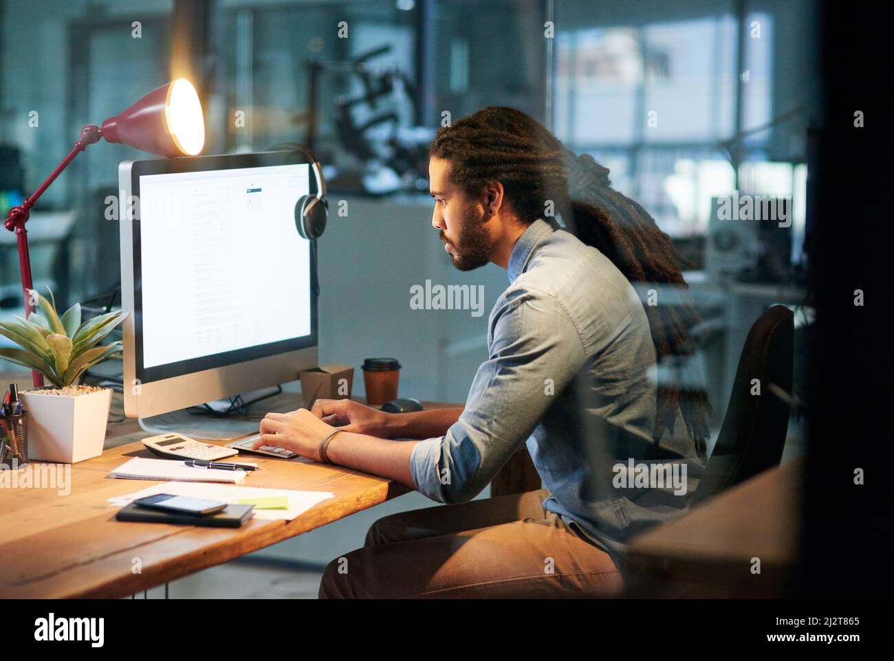 Working with others hi-res stock photography and images - Alamy