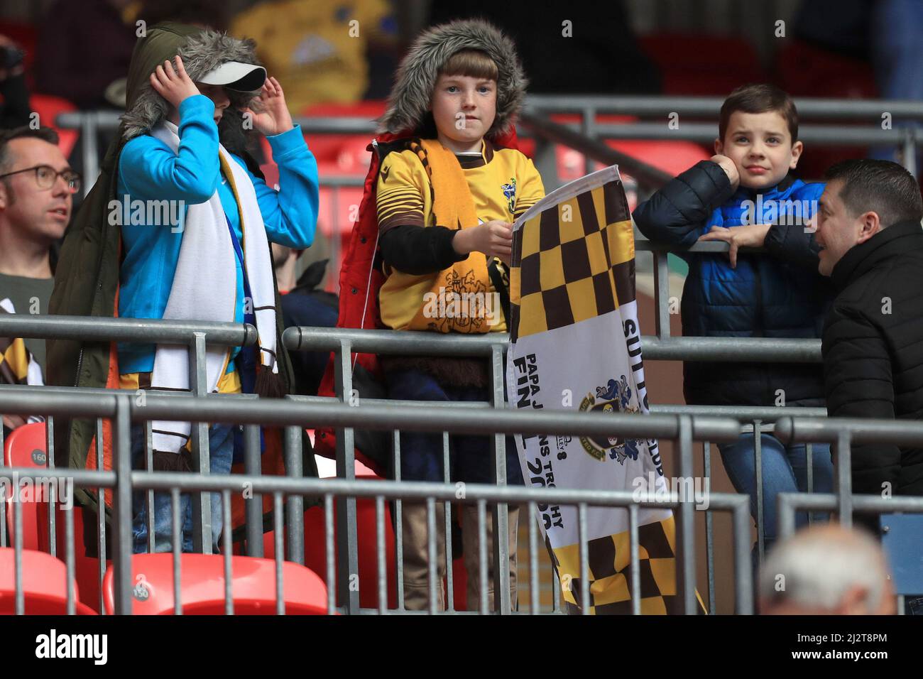 Efl cup trophy sutton hi-res stock photography and images - Alamy
