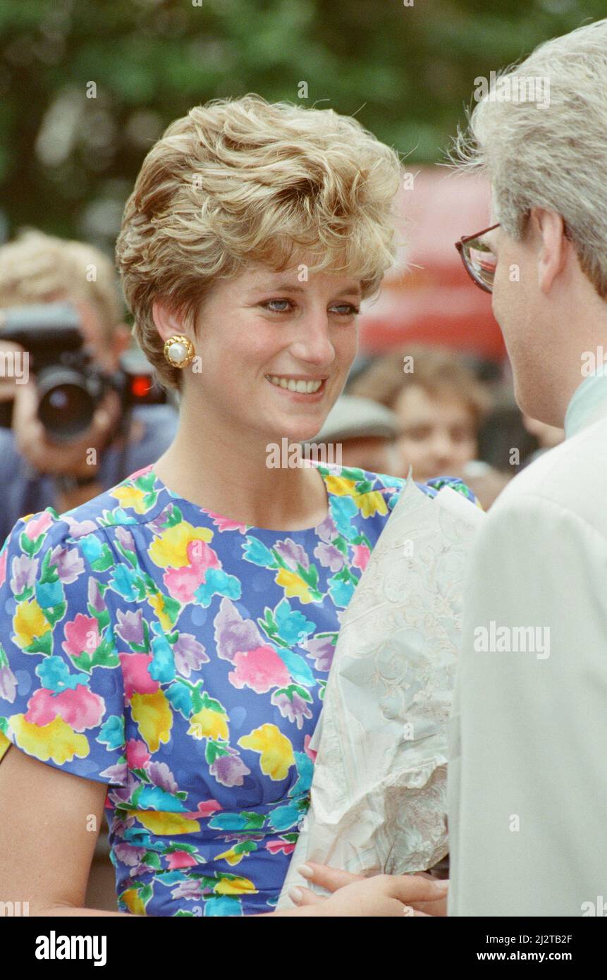 Princess diana london lighthouse aids hi-res stock photography and ...