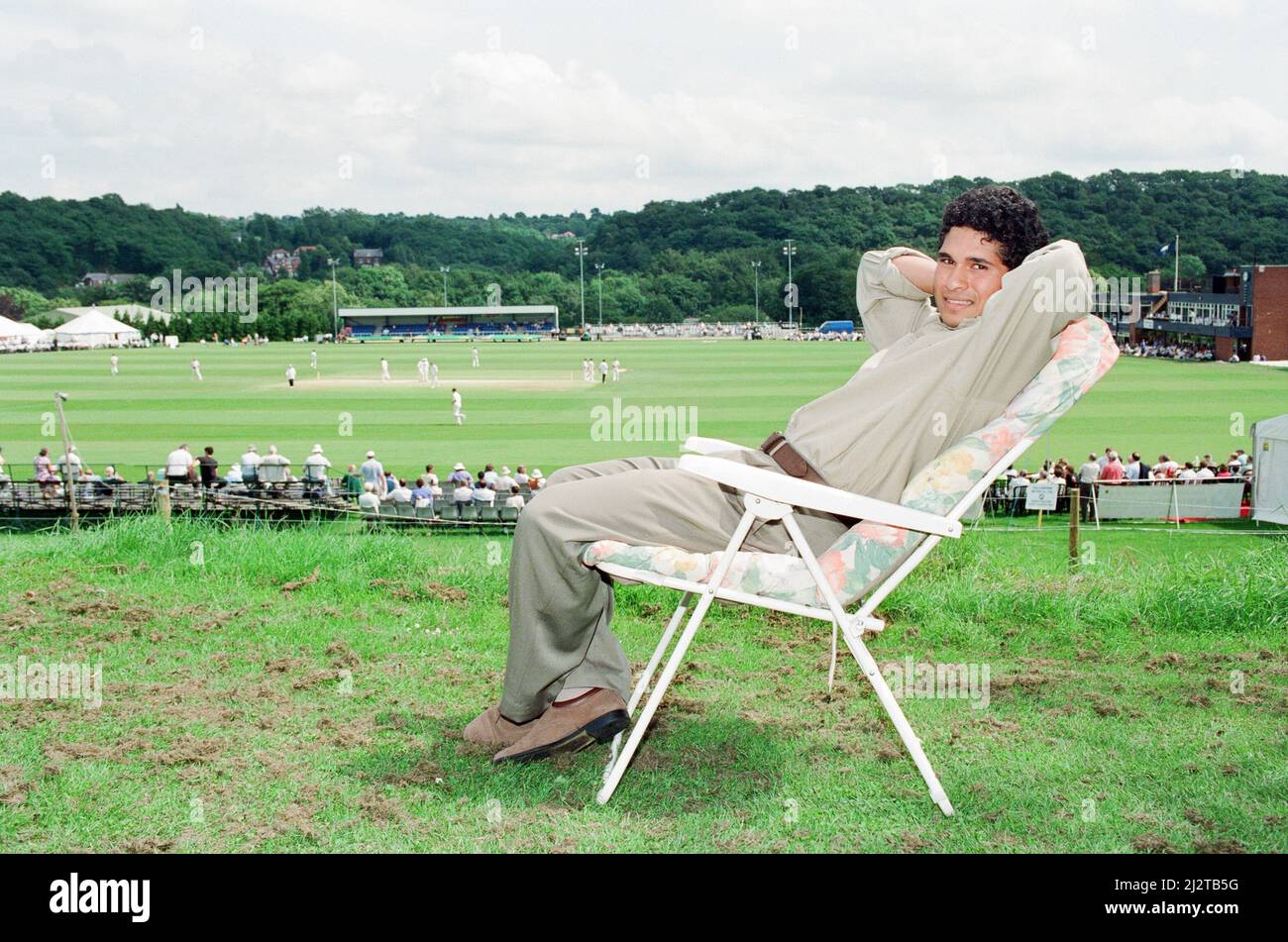 Sachin Tendulkar, first overseas signing for Yorkshire County Cricket ...