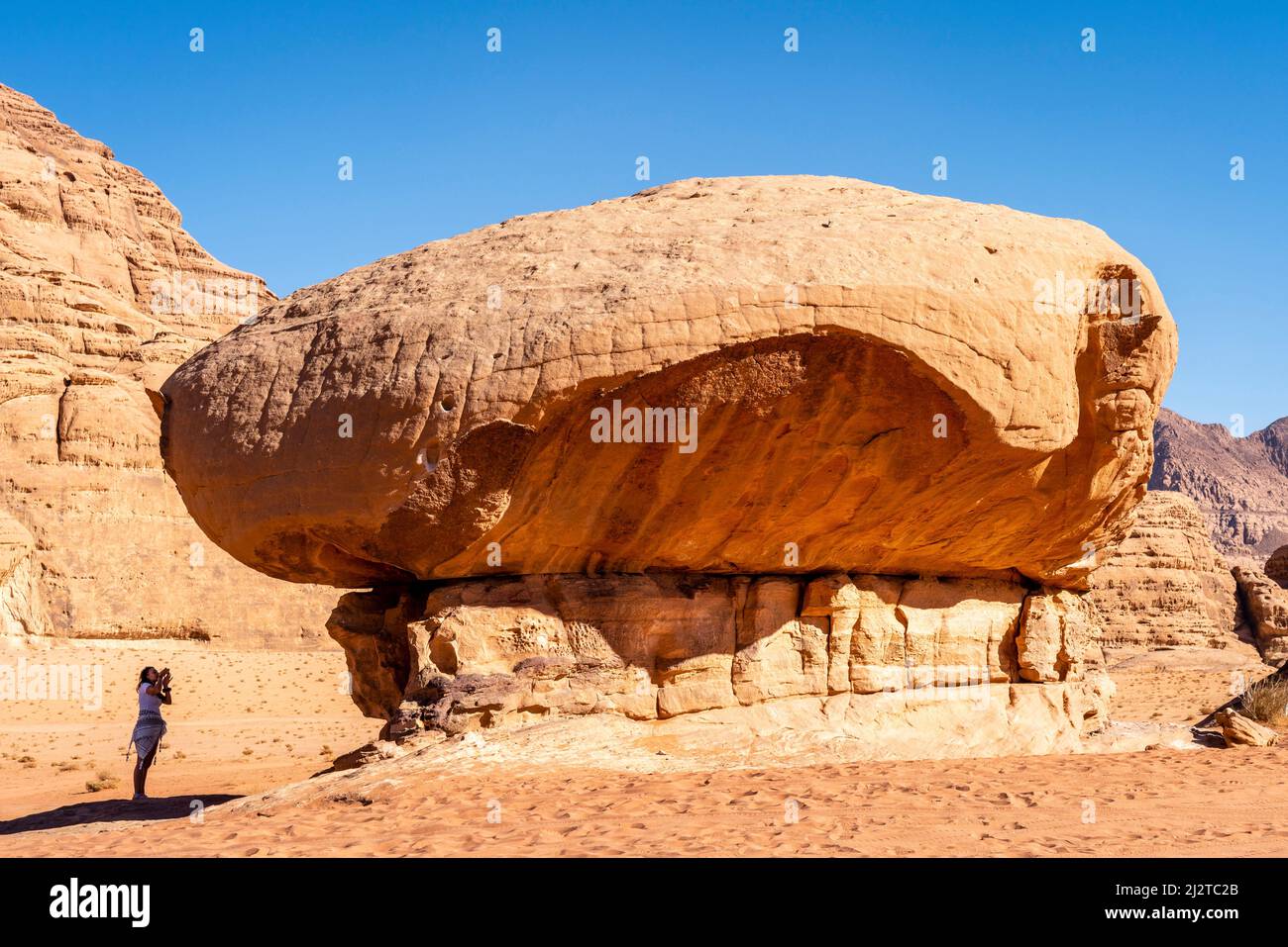 Mushroom rock formation, wadi rum hi-res stock photography and images ...