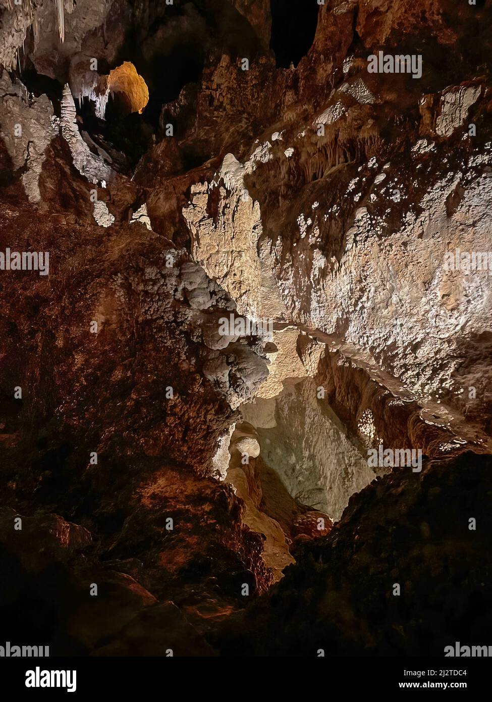 Spectacular stalagmites stalactites formations hi-res stock photography ...