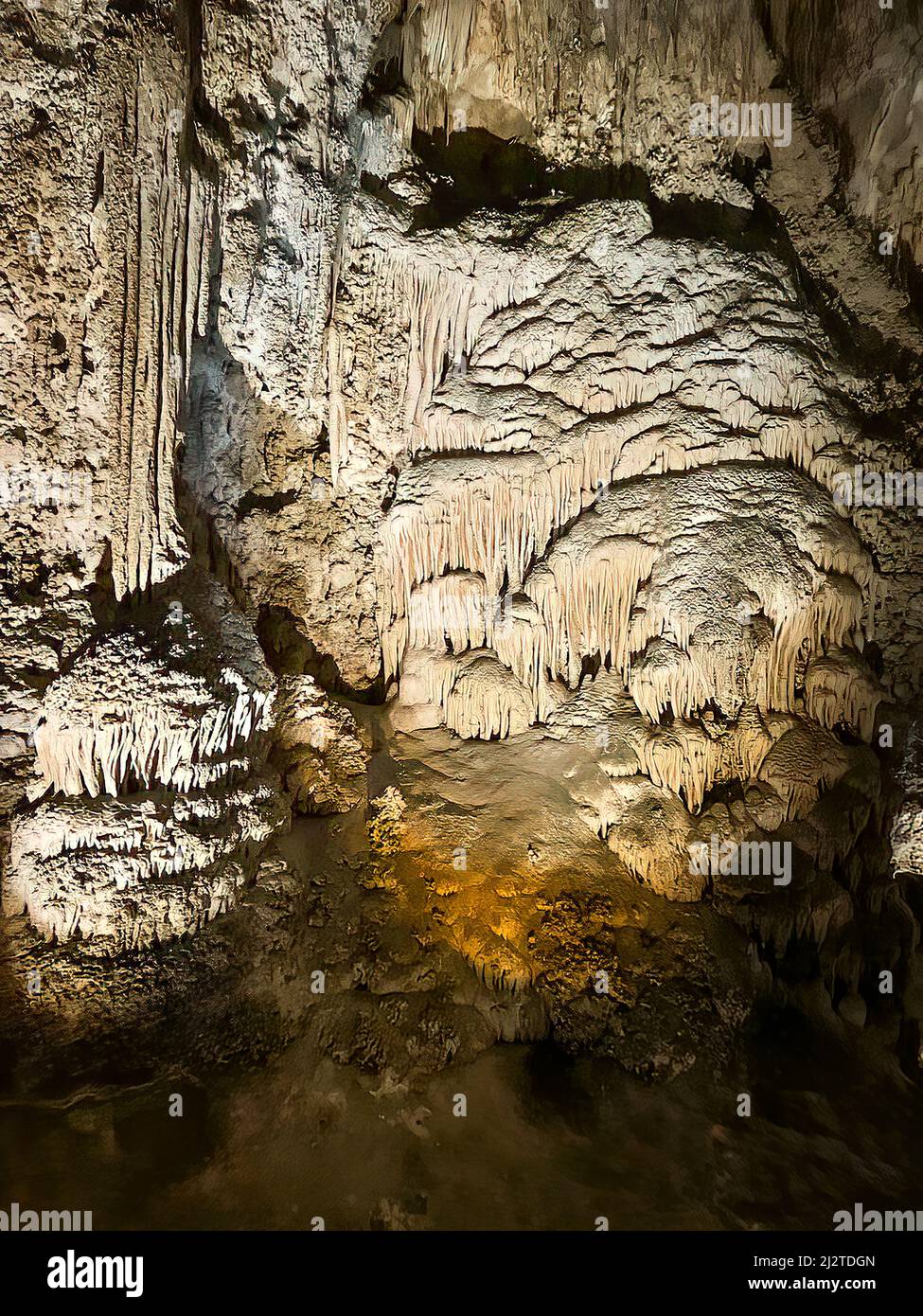 Spectacular stalagmites stalactites formations hi-res stock photography ...