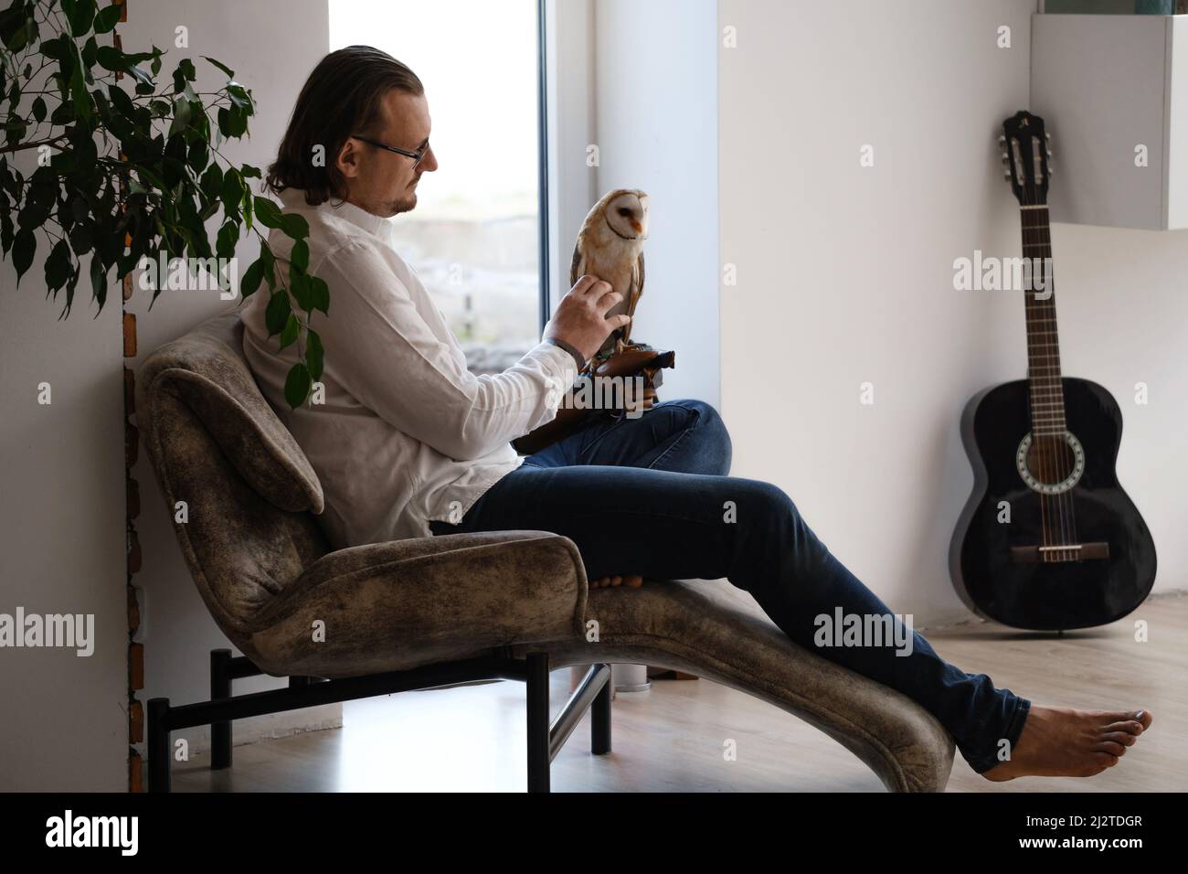 Human and animal relationships hi-res stock photography and images - Alamy