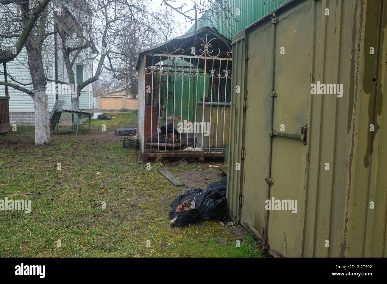 Destruction of civilian areas hi-res stock photography and images - Alamy