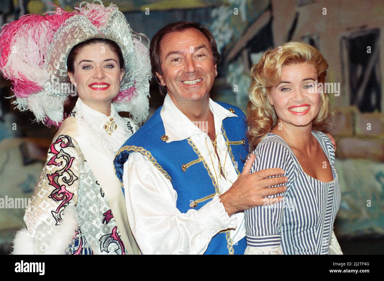 Tracey Wilson as Prince Charming, Des O'Connor as Buttons, Jodie Wilson ...