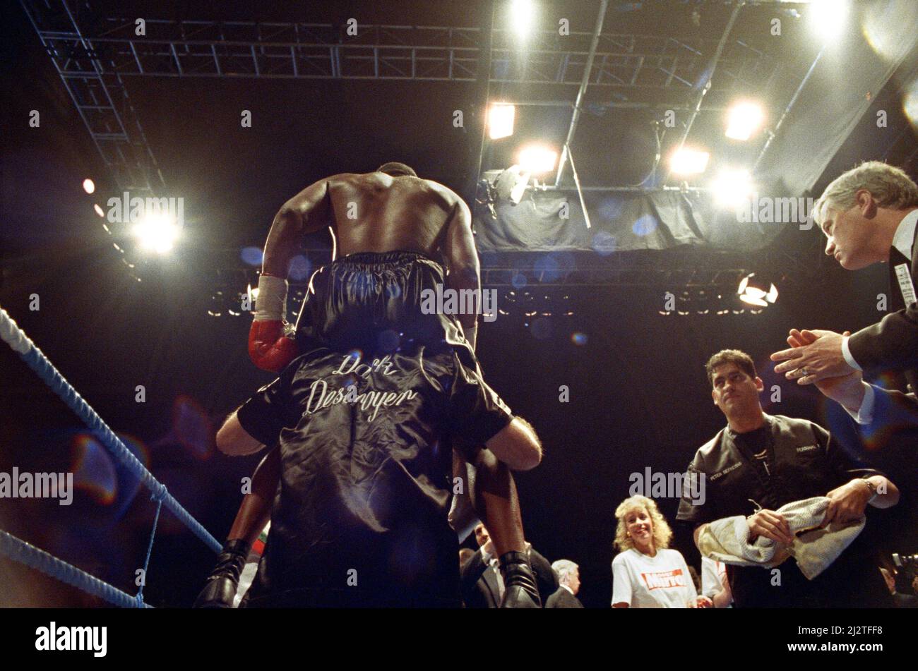 WBC super-middleweight title, Nigel Benn vs Nicky Piper. Alexandra ...