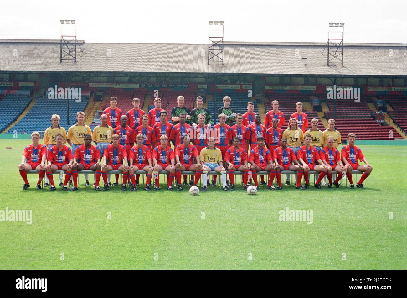 Crystal palace first team back row hi-res stock photography and images ...