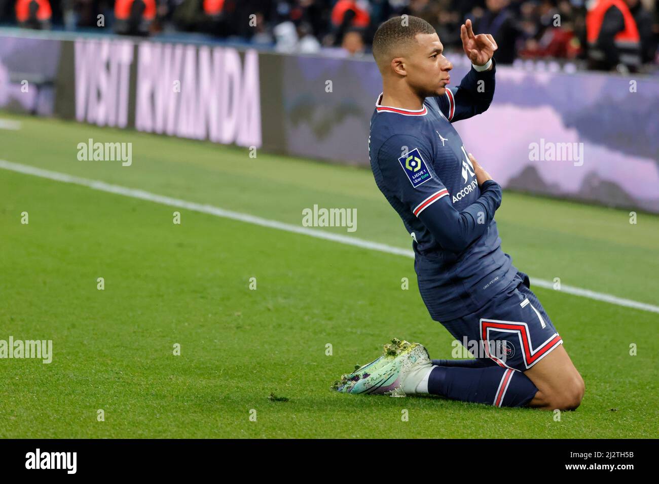 Kylian mbappe psg goal hi-res stock photography and images - Alamy