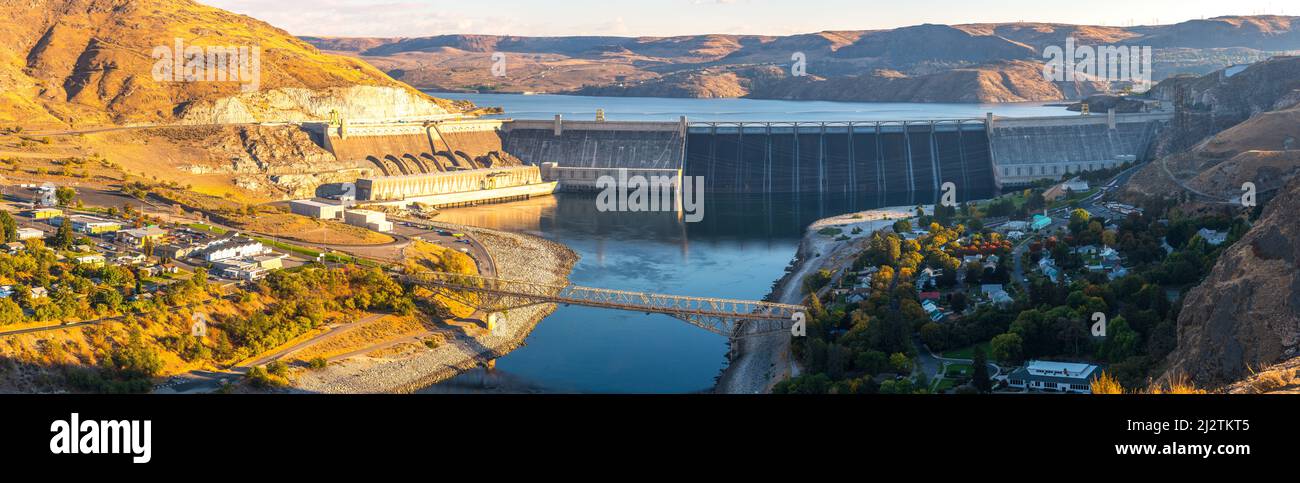 Grand coulee dam power plant hi-res stock photography and images - Alamy