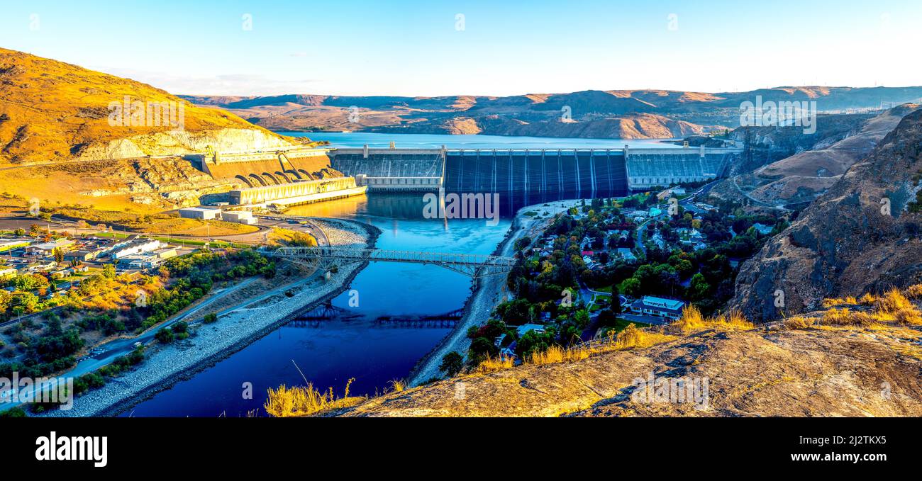 Grand coulee dam power plant hi-res stock photography and images - Alamy