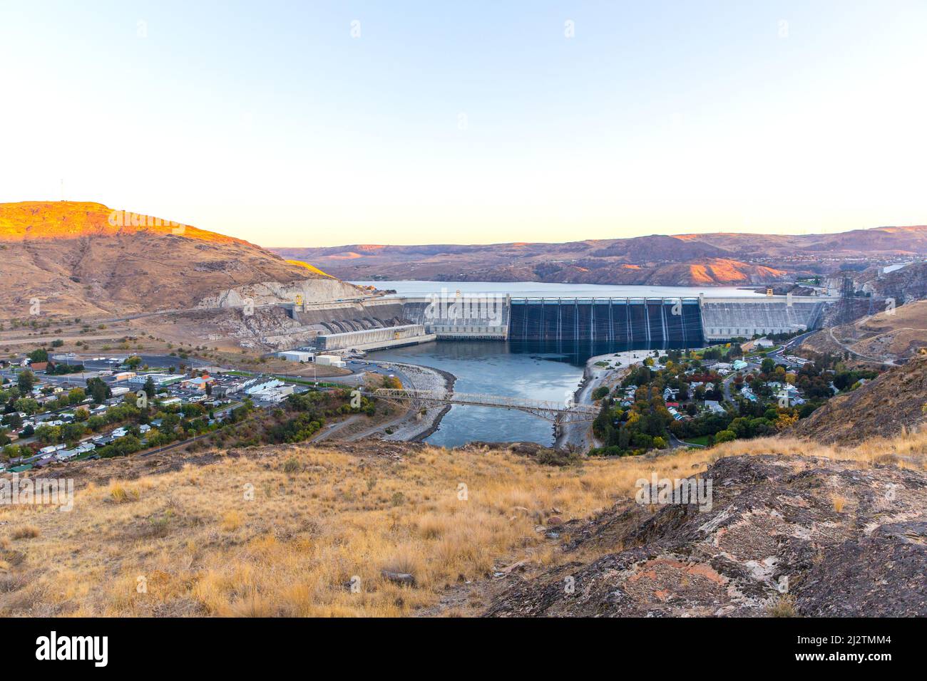 Grand coulee dam power plant hi-res stock photography and images - Alamy