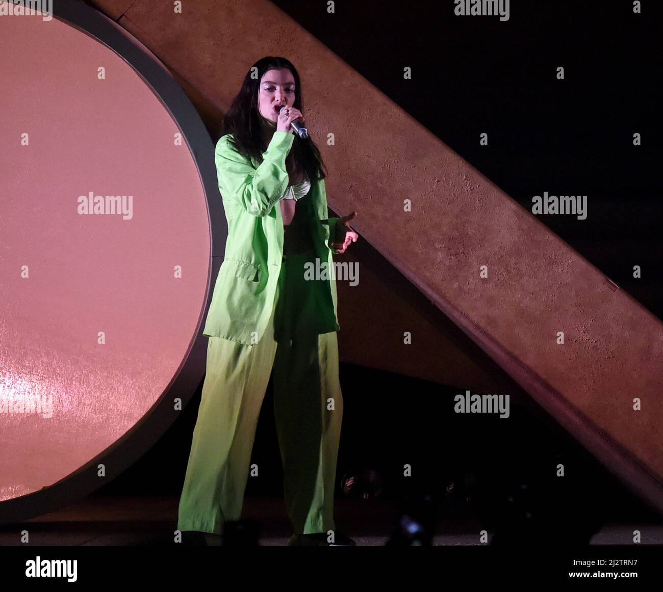 Lorde 2022 hi-res stock photography and images - Alamy