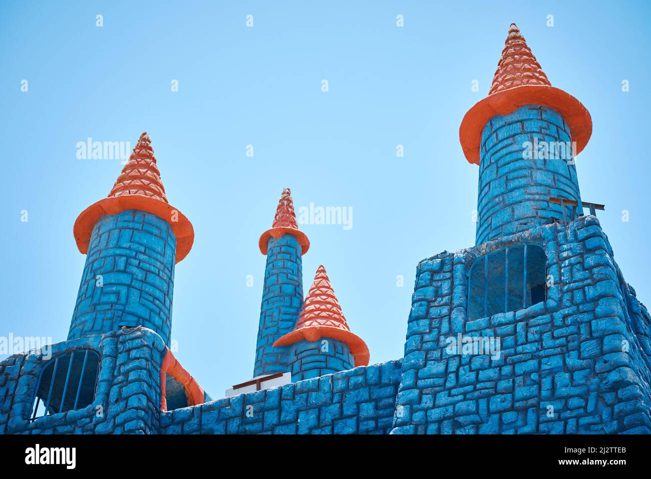 Child castle hi-res stock photography and images - Alamy