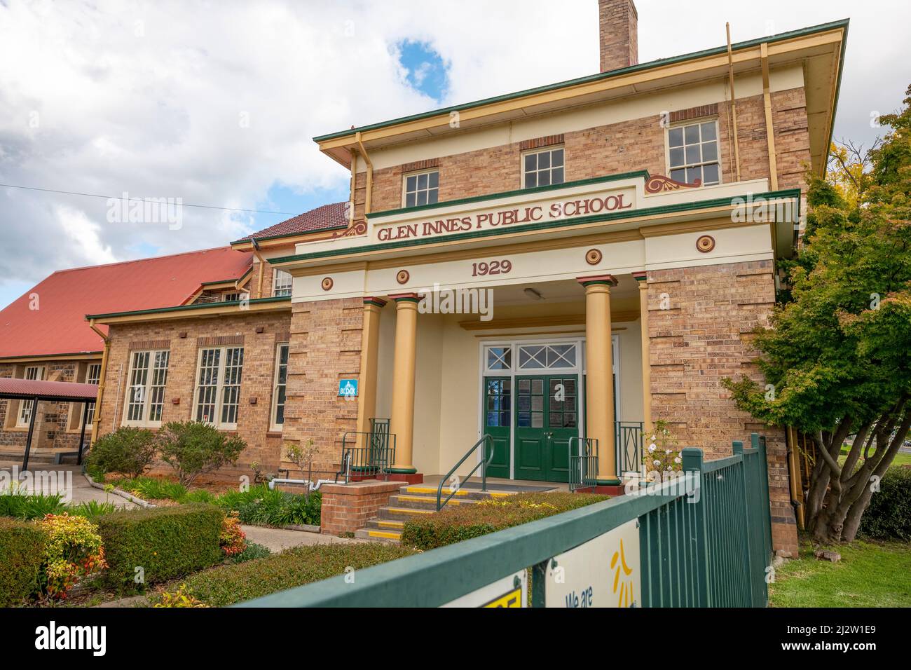 Glen Innes Public School is a large primary school located on the ...
