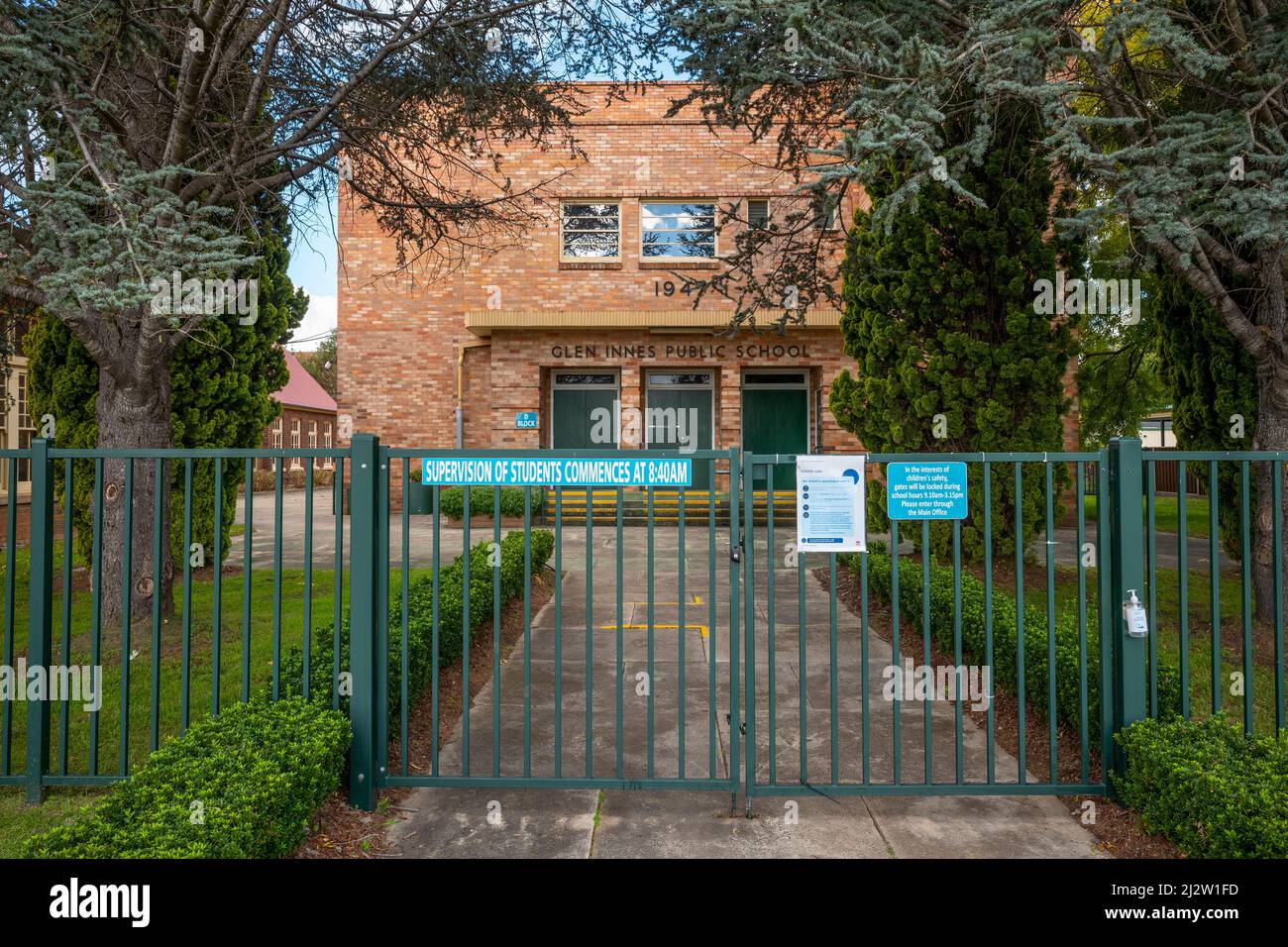 Glen innes public school hi-res stock photography and images - Alamy