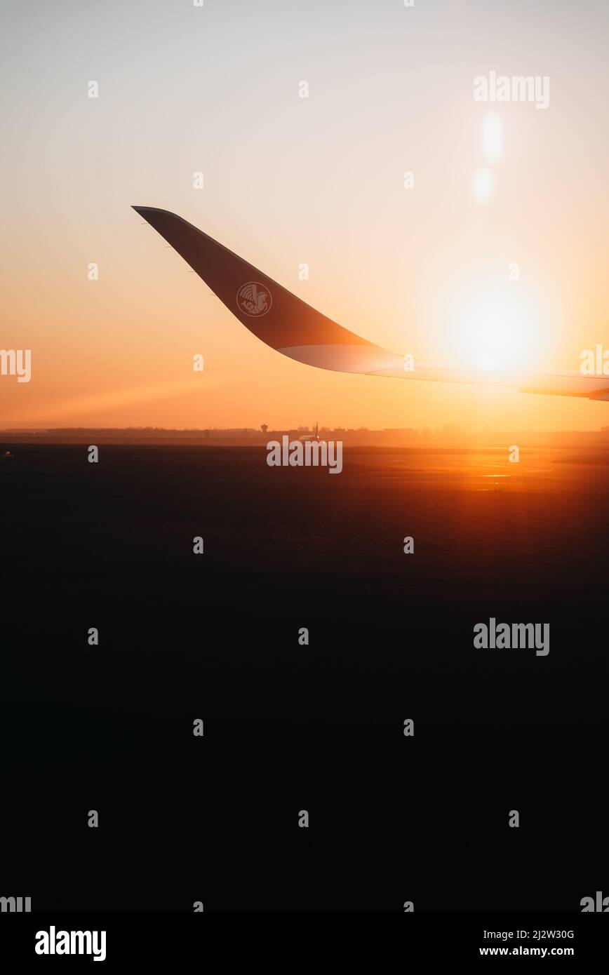 Plane aircraft in flight Stock Photo - Alamy