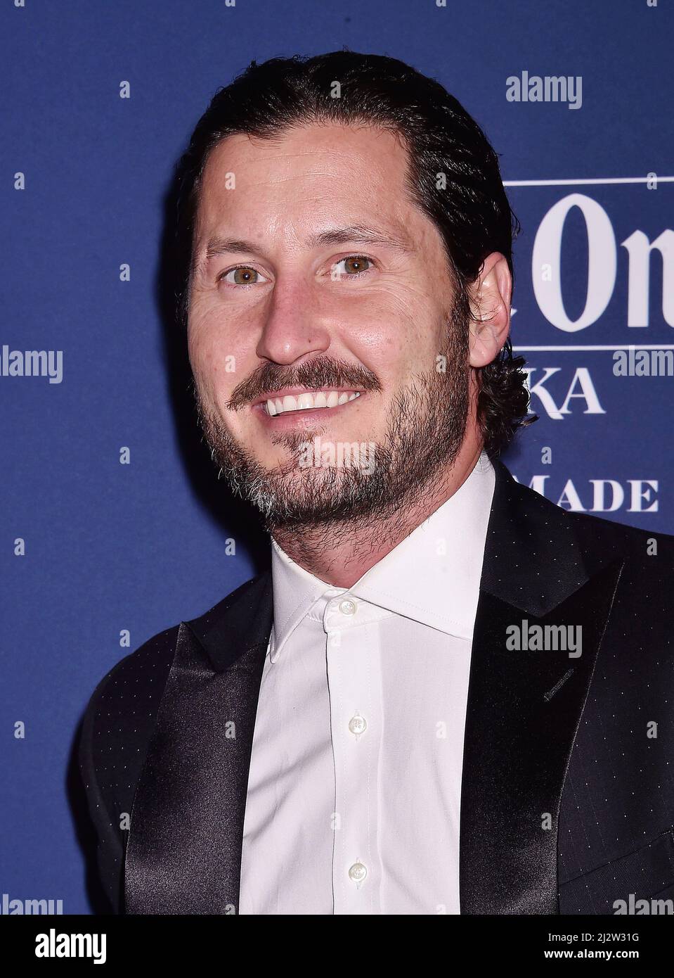 BEVERLY HILLS, CA - APRIL 02: Valentin Chmerkovskiy attends the 33rd ...