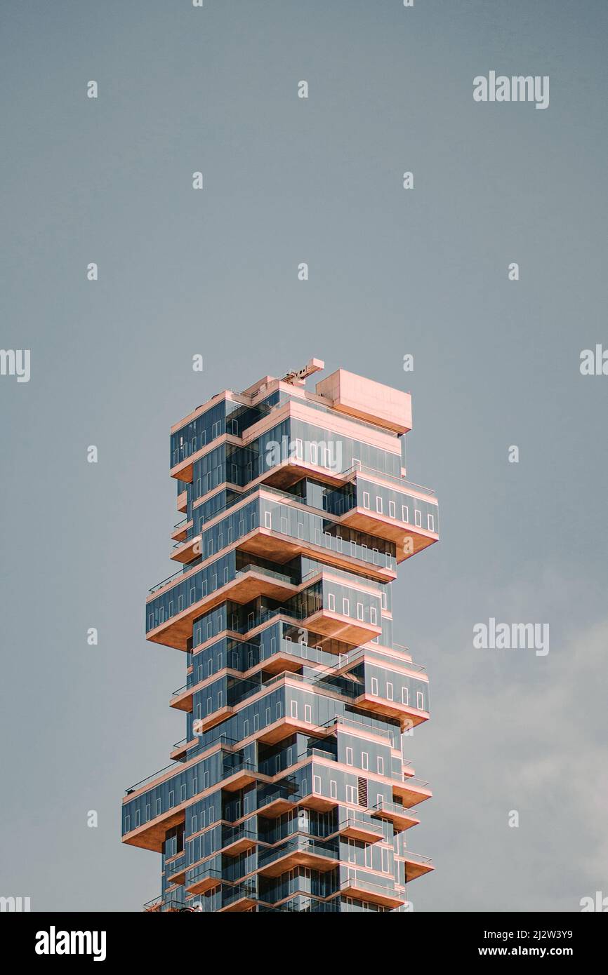 Square tall building hi-res stock photography and images - Alamy