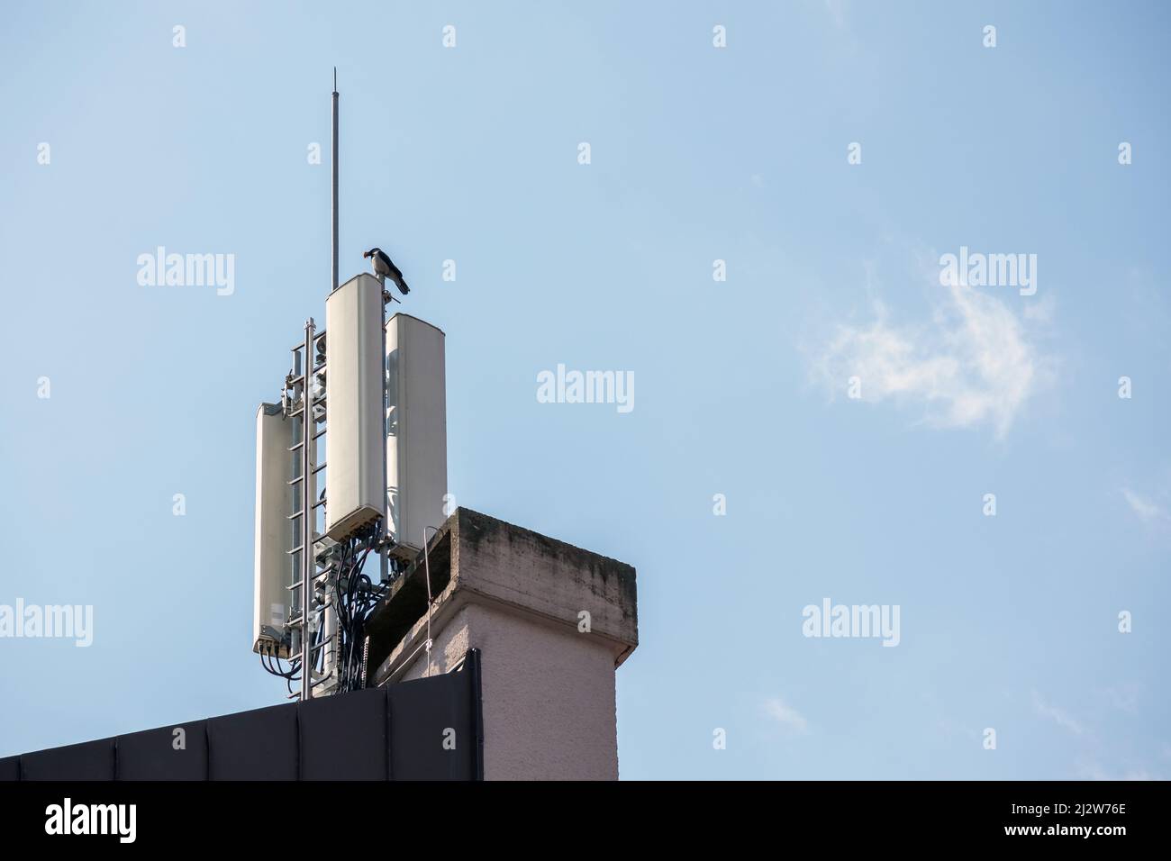 Cell tower antennas against hi-res stock photography and images - Alamy