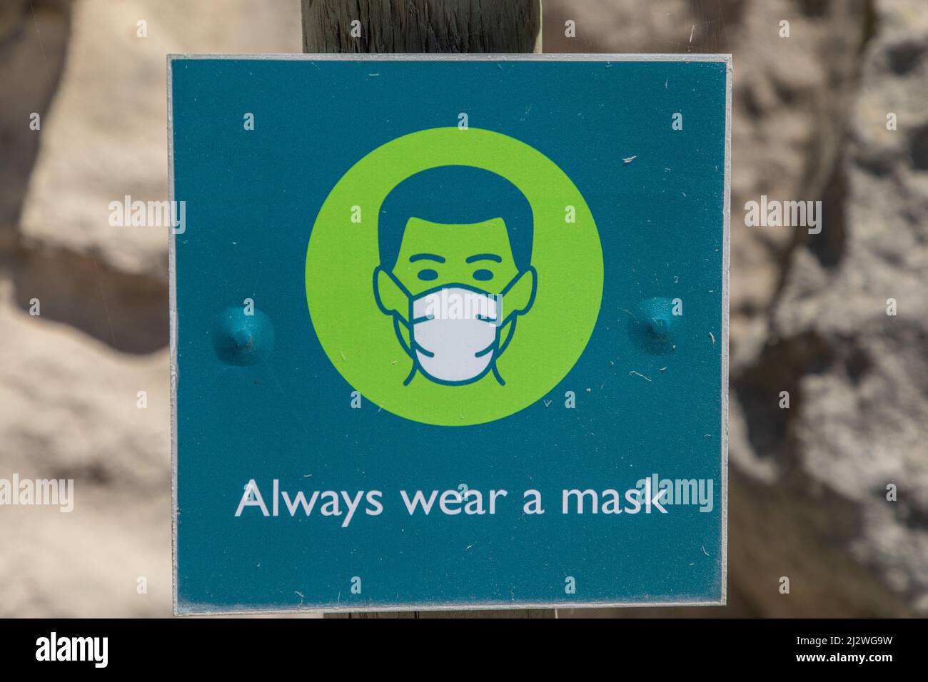 Wear face mask sign hi-res stock photography and images - Alamy