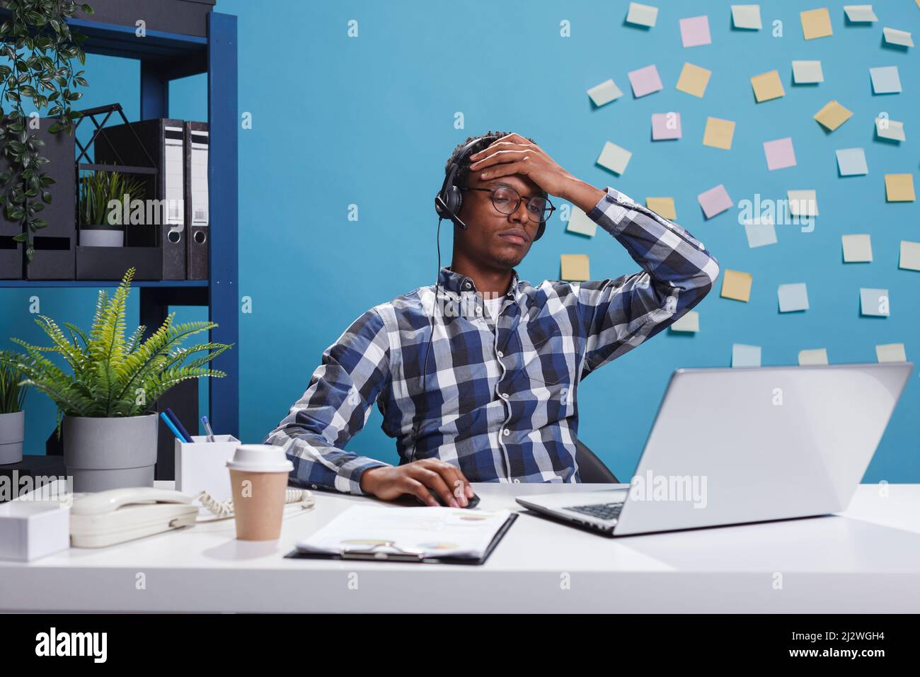 Teleconversation hi-res stock photography and images - Alamy