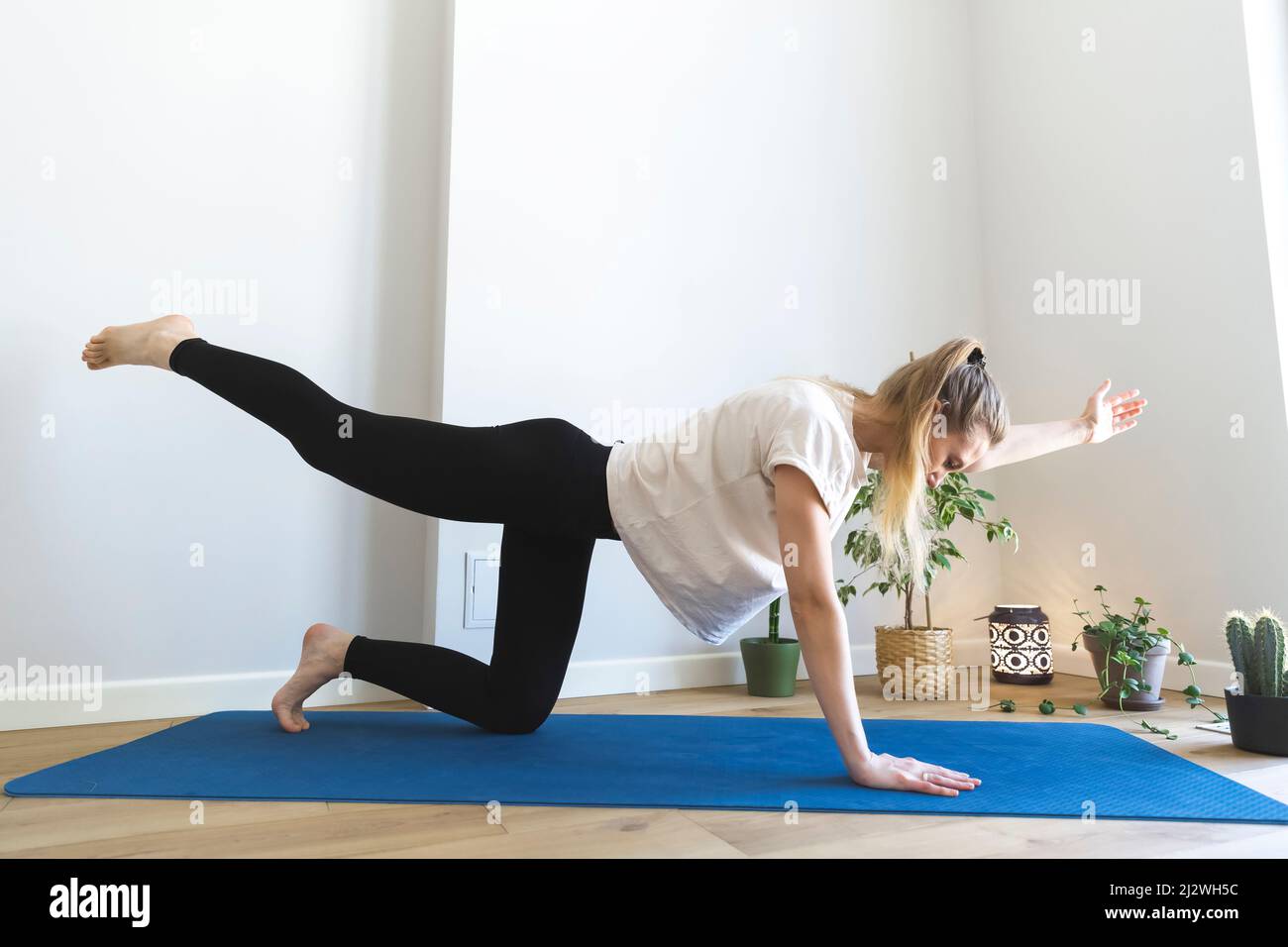 Pilates active hi-res stock photography and images - Alamy