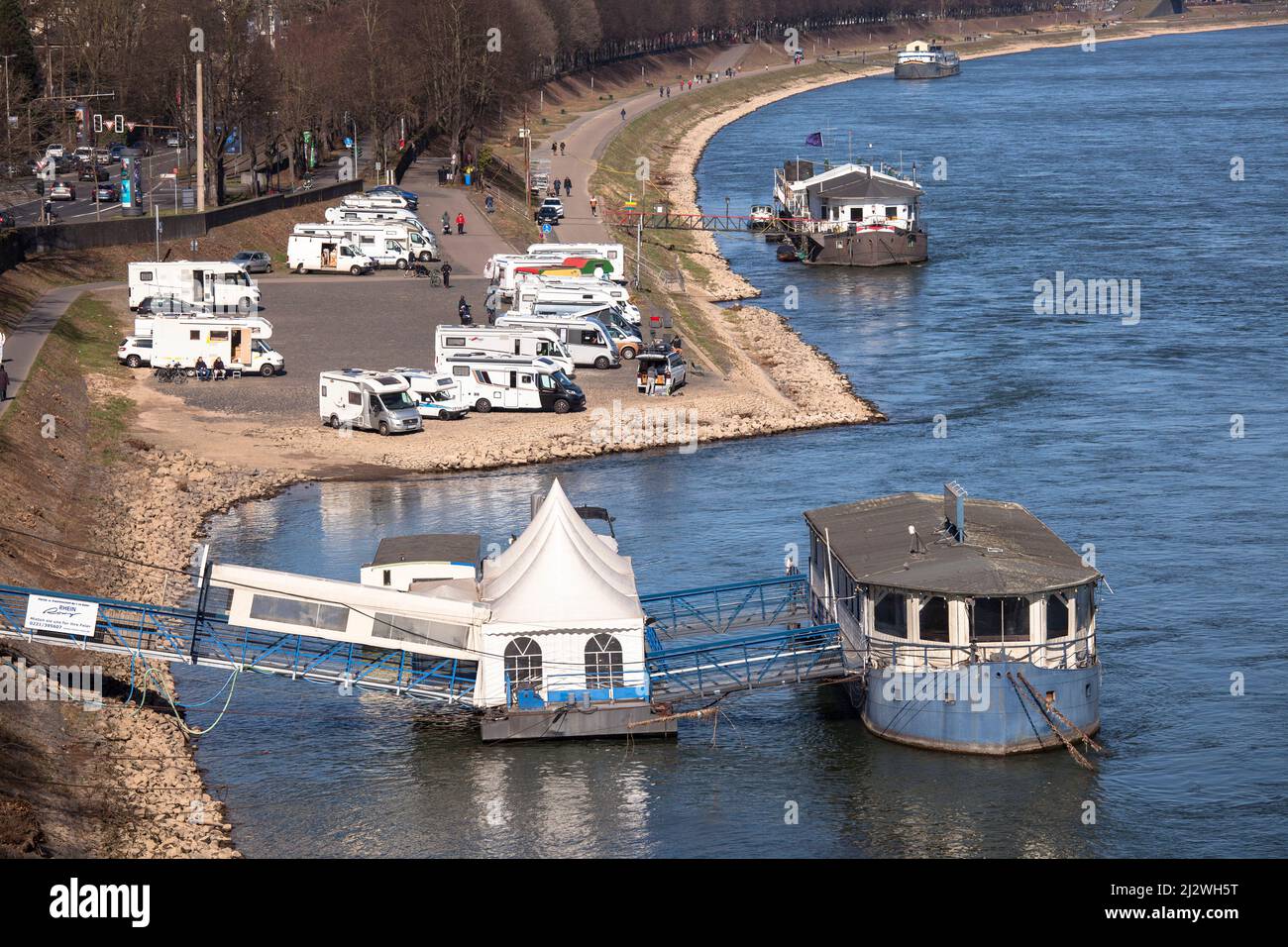 motorhomes on the banks of the Rhine in the district Rodenkirchen ...