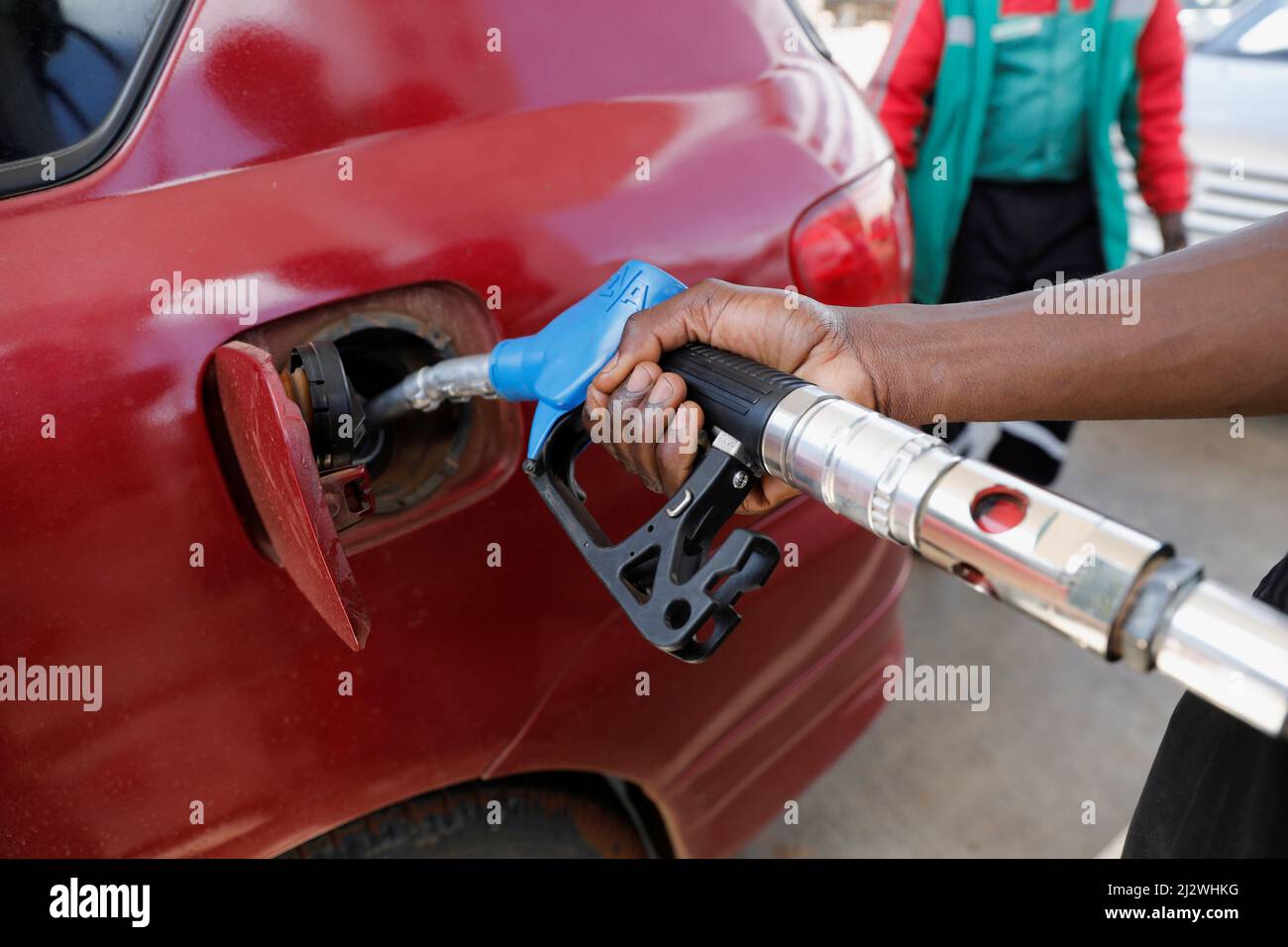 Car at a gas station hi-res stock photography and images - Alamy