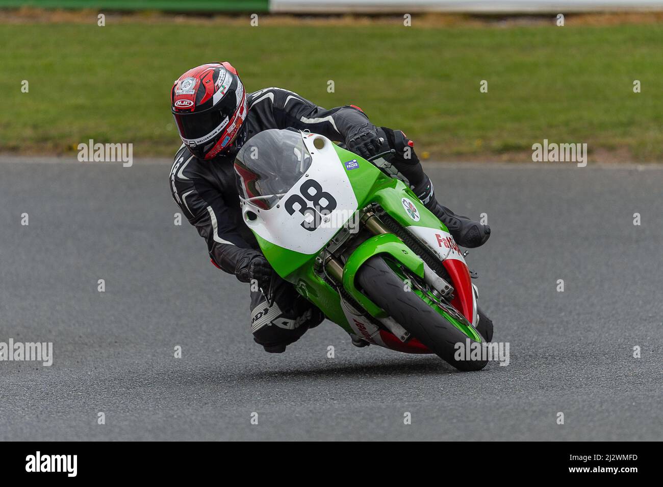 Motorcycle Racing at Mallory Park Stock Photo - Alamy