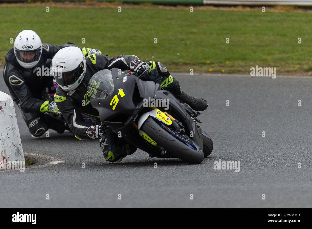 Motorcycle Racing at Mallory Park Stock Photo - Alamy