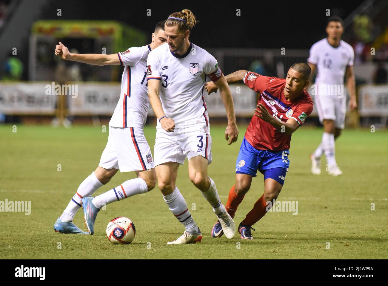 Walker zimmerman soccer hi-res stock photography and images - Alamy