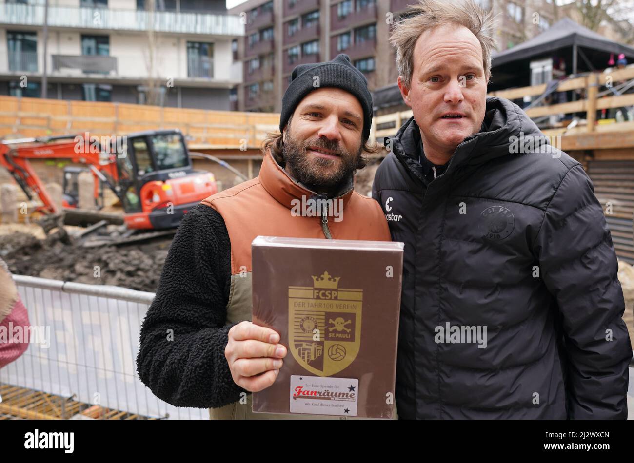01 April 2022, Hamburg: Benjamin Adrion (l), founder of the non-profit ...