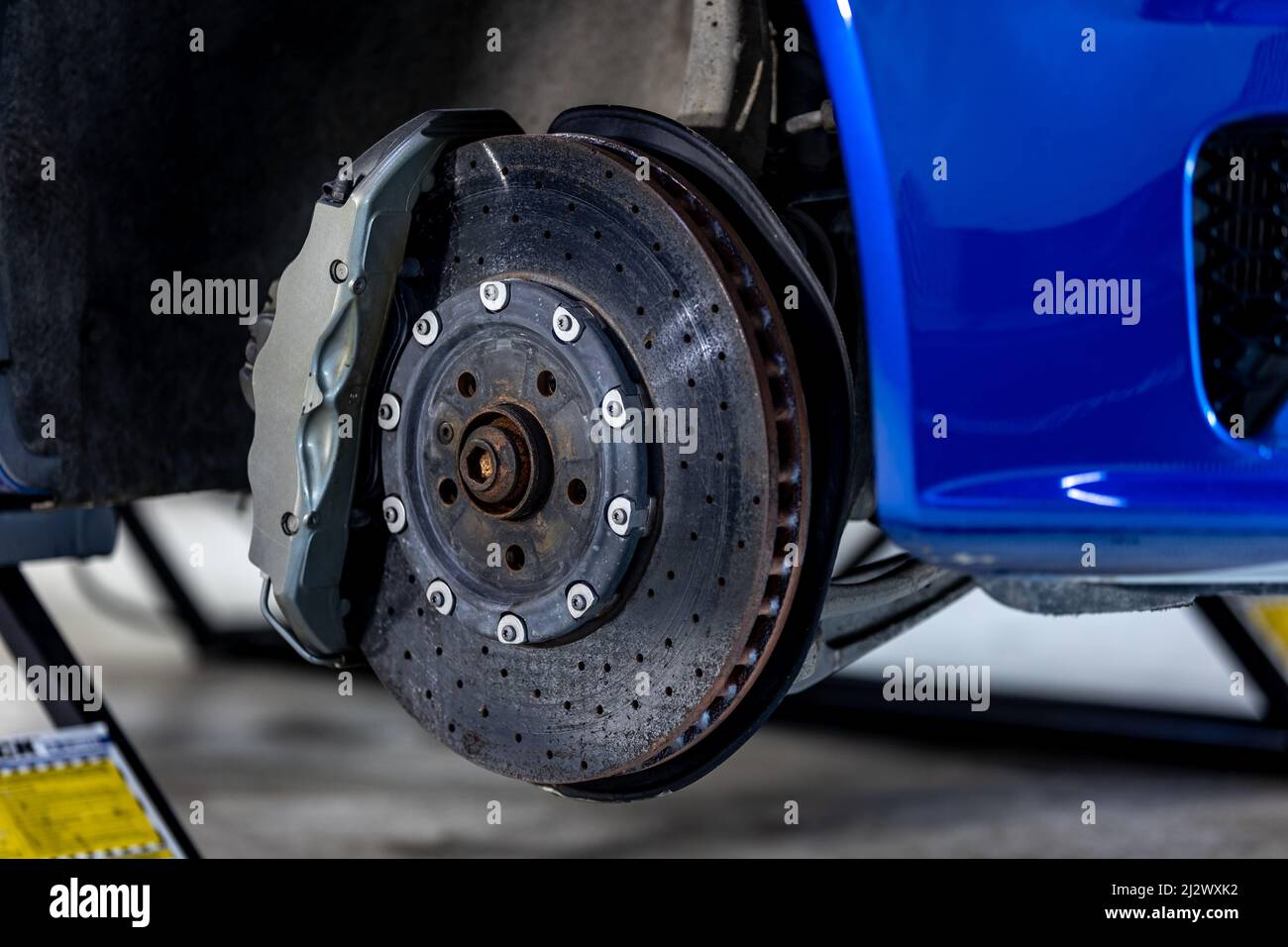 Car brakes maintenance hi-res stock photography and images - Alamy